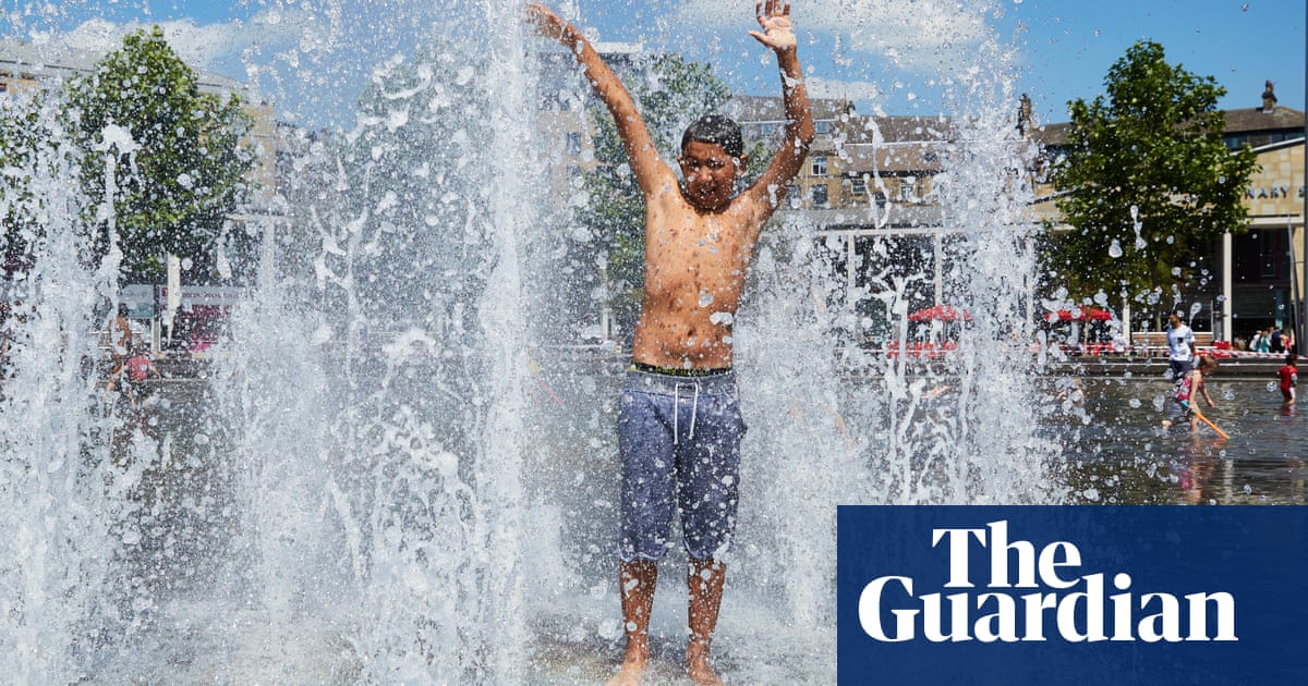 Hot Weather Around The UK In Pictures Global The Guardian hot-weather-around-the-uk-in-pictures-global-the-guardian