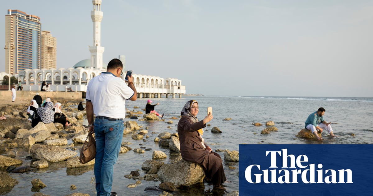 Mosques Markets And Motoring Women Jeddah Saudi Arabia In Pictures