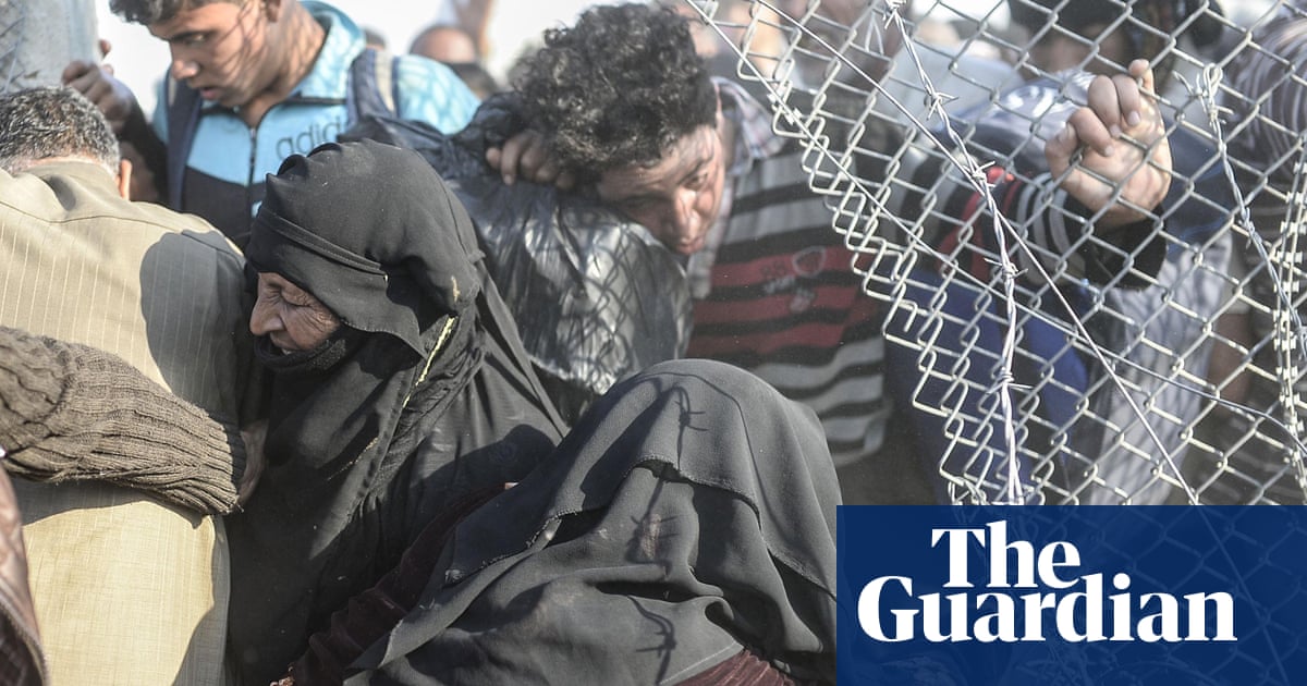 Syrian Refugees Cross Into Turkey In Pictures World News The Guardian