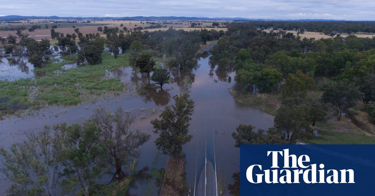 Forbes Residents Ordered To Evacuate Before Floodwaters Close Roads
