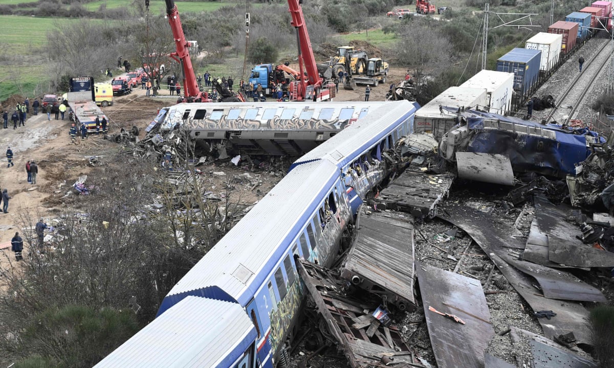 Greece train crash - KiegisRyeln Greece train crash - KiegisRyeln