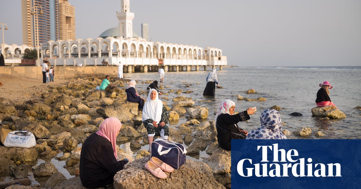 Mosques Markets And Motoring Women Jeddah Saudi Arabia In Pictures
