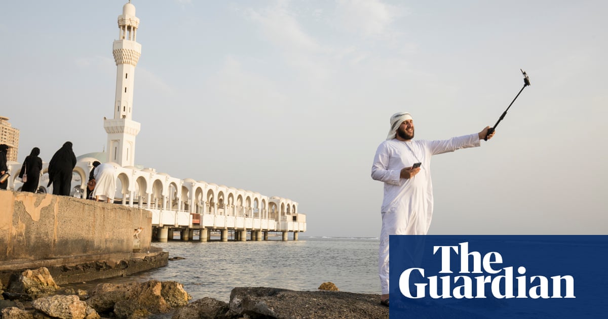 Mosques Markets And Motoring Women Jeddah Saudi Arabia In Pictures