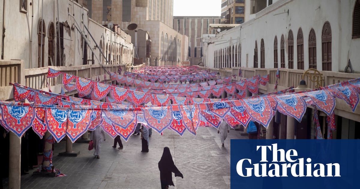 Mosques Markets And Motoring Women Jeddah Saudi Arabia In Pictures