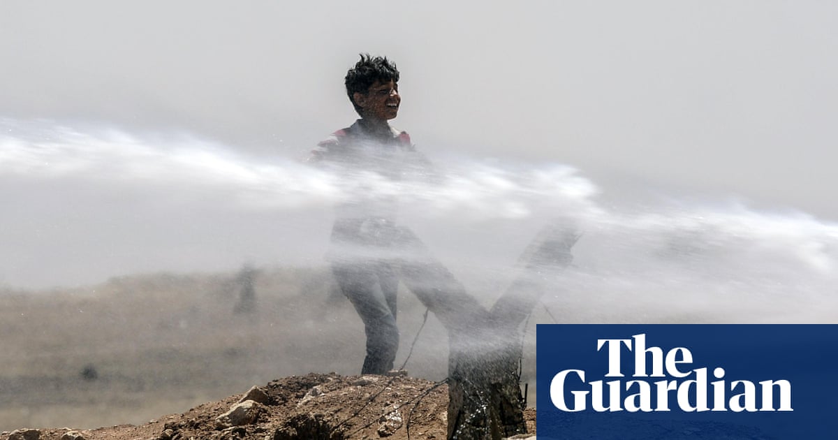 Syrian Refugees Cross Into Turkey In Pictures World News The Guardian