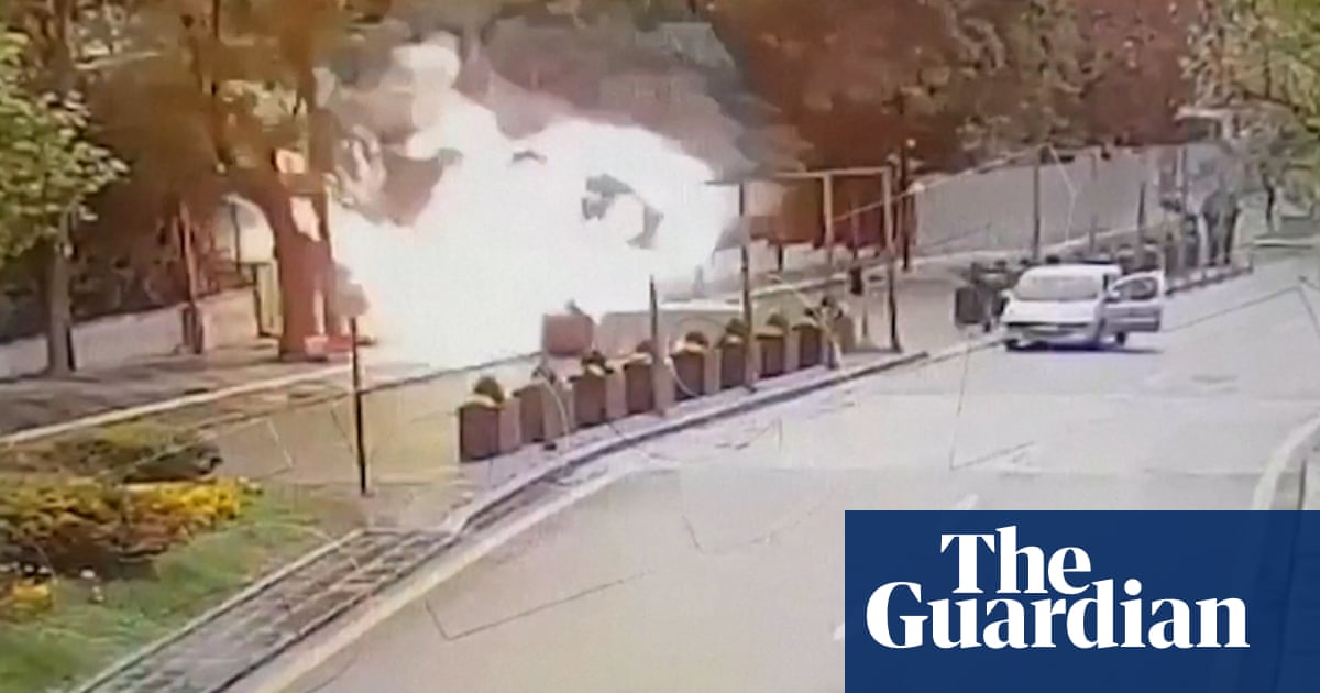 Suicide bomber runs and detonates device in Turkish capital – video ... Suicide bomber runs and detonates device in Turkish capital – video ...