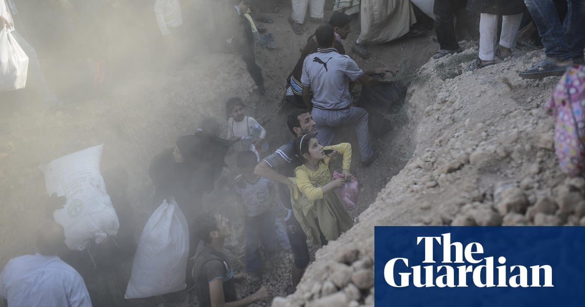 Syrian Refugees Cross Into Turkey In Pictures World News The Guardian
