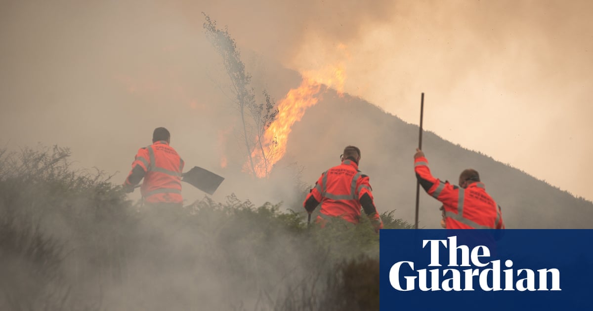 Wildfires Sweep Across Moors Outside Manchester In Pictures Uk News