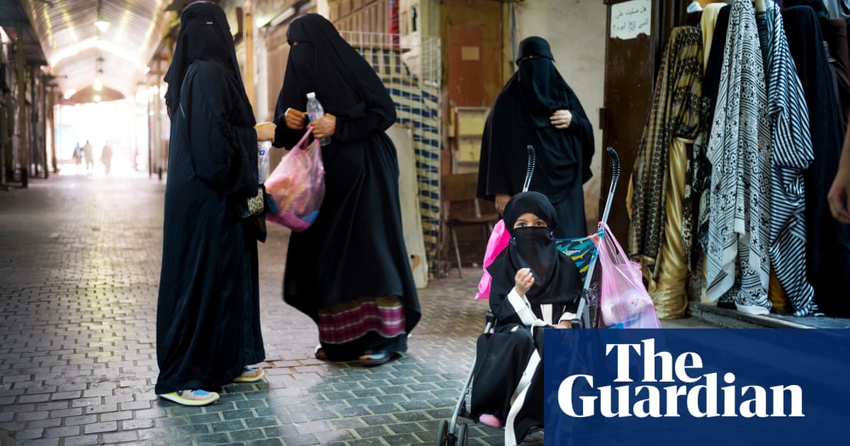 Mosques Markets And Motoring Women Jeddah Saudi Arabia In Pictures