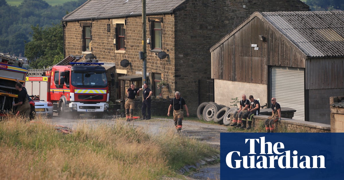 Wildfires Sweep Across Moors Outside Manchester In Pictures Uk News