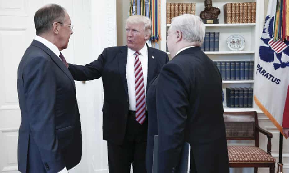 White House Faces Criticism Over Russian Photographer In Oval Office