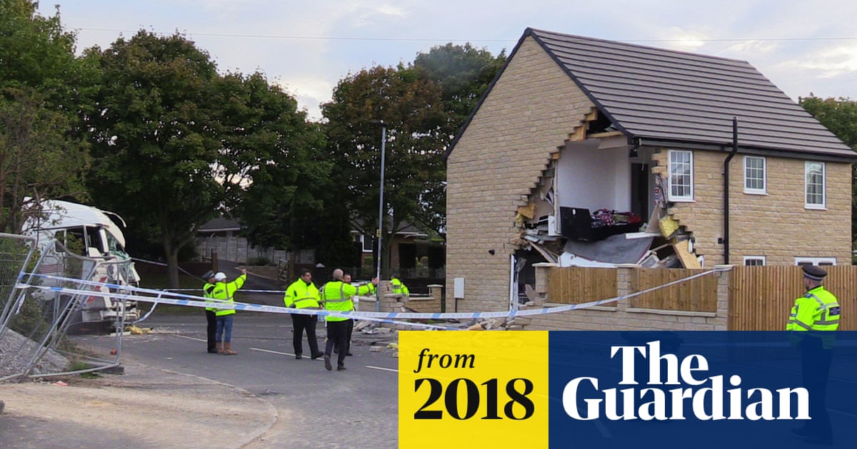 Pedestrian Killed As Lorry Crashes Into The Side Of House Uk News