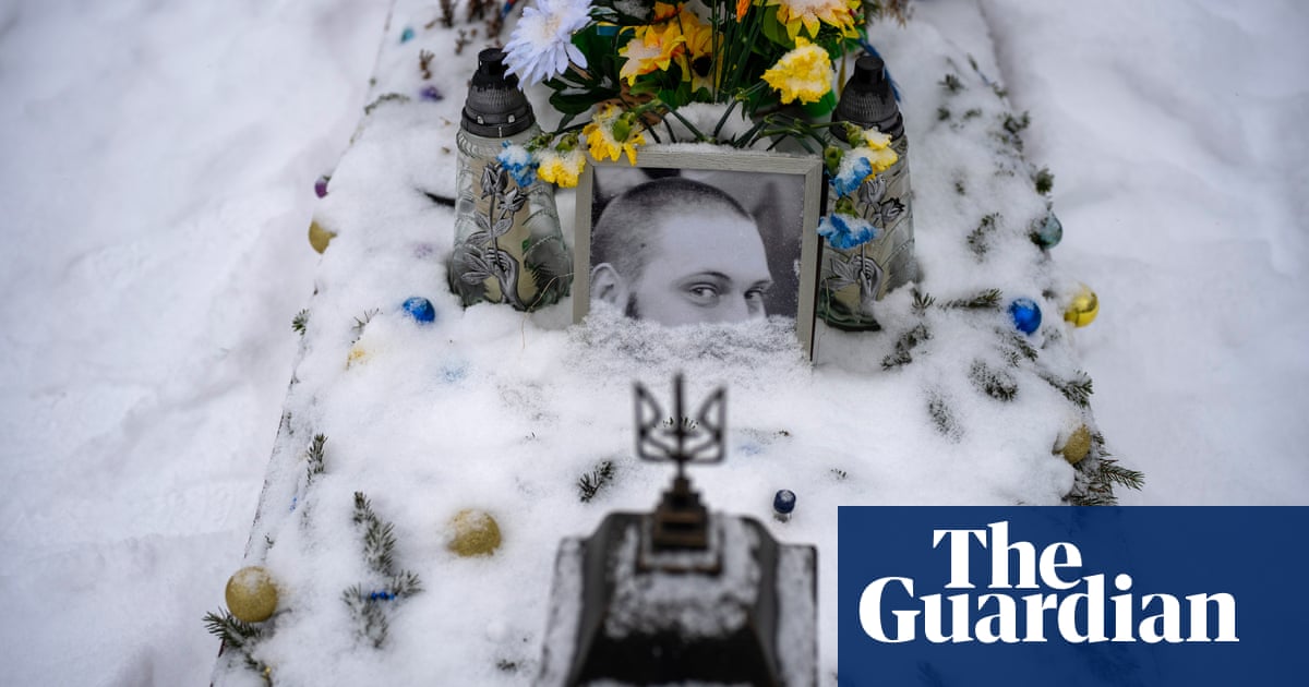 Ukraines Graveside Portraits In Pictures World News The Guardian