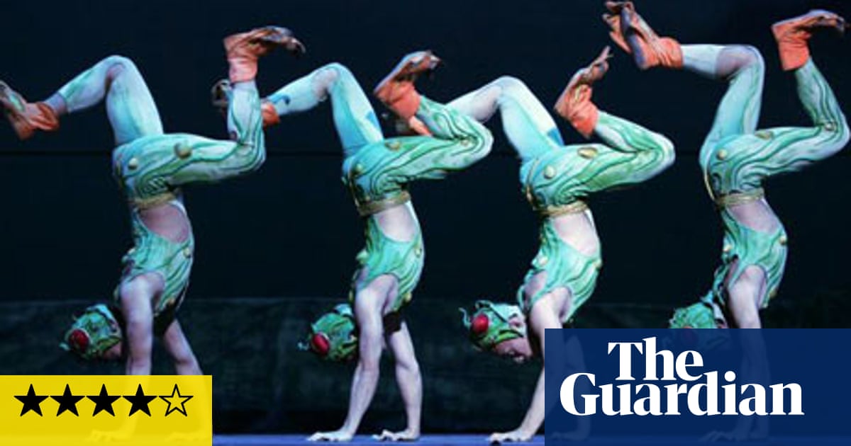 Guangdong Acrobatic Troupe Dance The Guardian