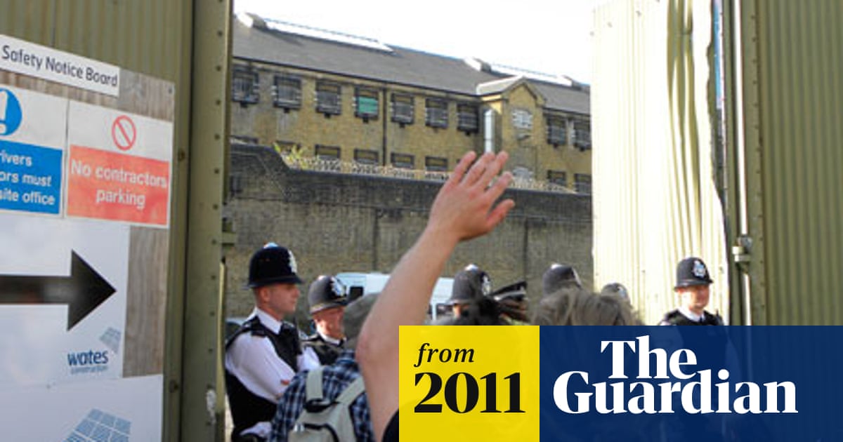 Riots Metropolitan Police Planned To Hold All Suspects In Custody