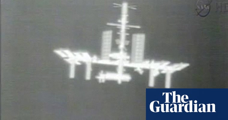 Spacex Dragon Docking With The Space Station In Pictures