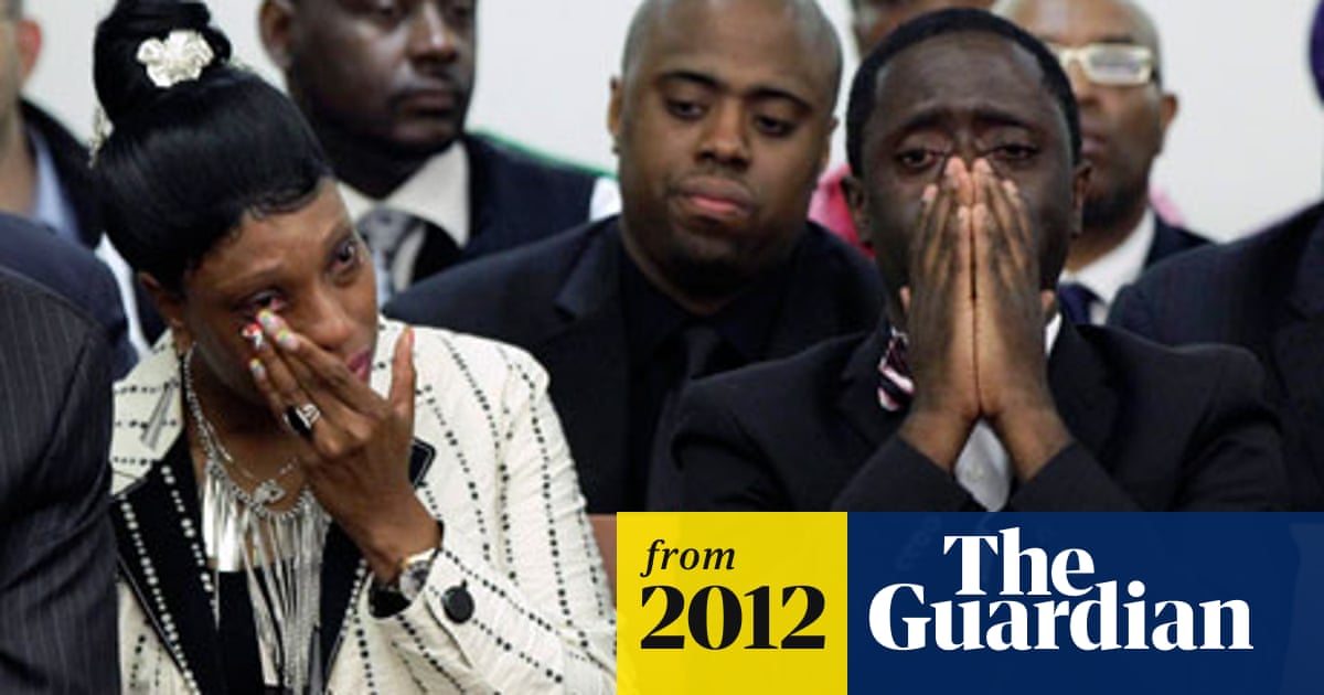 Nypd Officer Pleads Not Guilty In Killing Of Unarmed Bronx Teenager