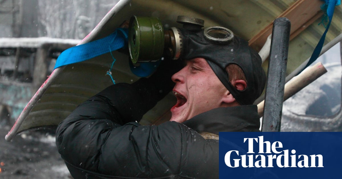 Ukraine Protesters Clash With Police In Kiev In Pictures World News